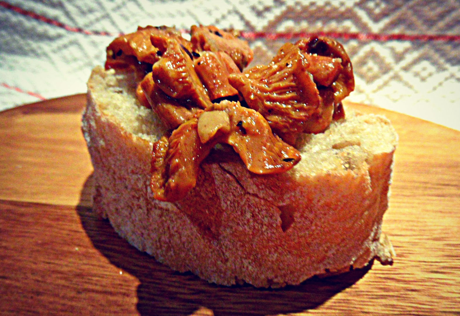 Chez Maximka: Girolle and garlic pasta