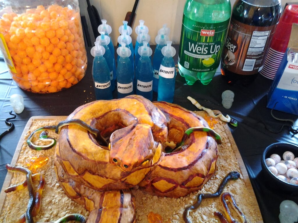 Oven Mitts and Other Bits: My Cakes