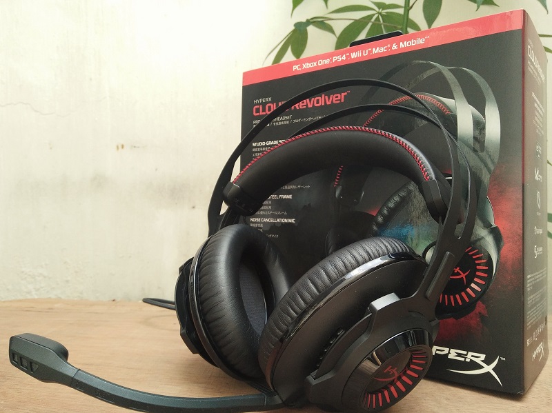 HyperX Cloud Revolver Review | HEXMOJO