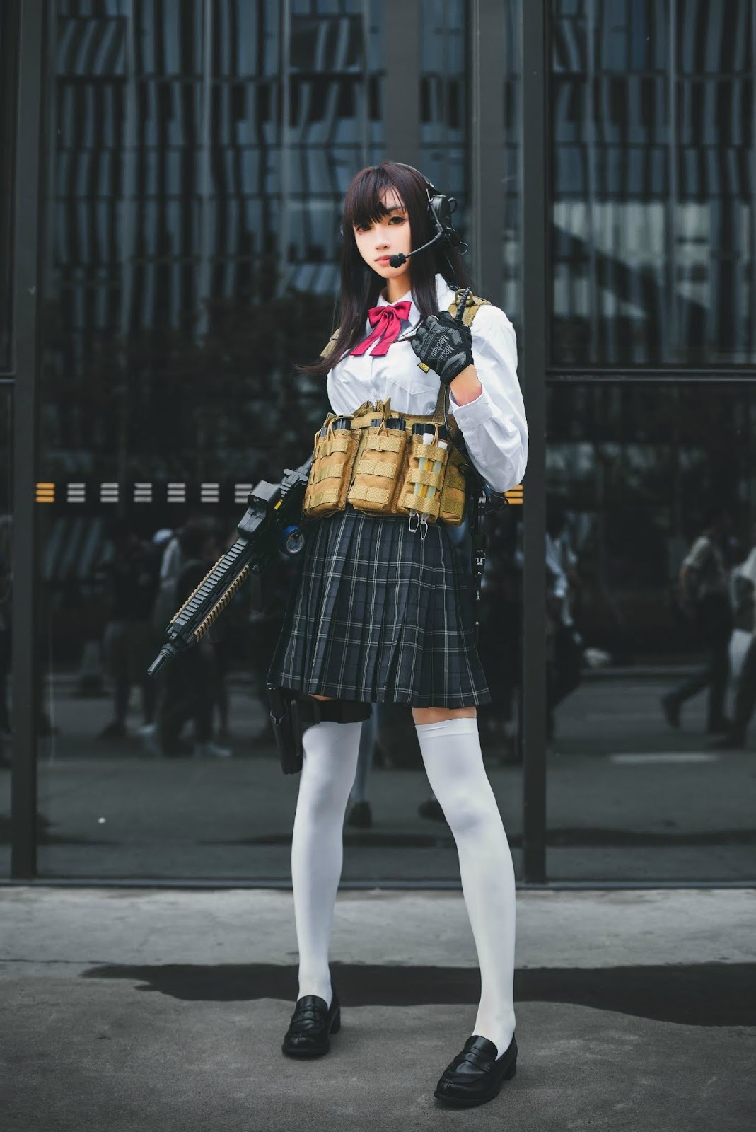 Amazing WTF Facts: Cute Asian Girls With Guns - Japanese Cosplay Armed ...