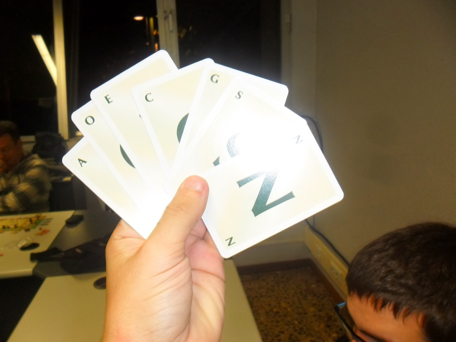 El Dado Dorado: Reseña de Scrabble Dash