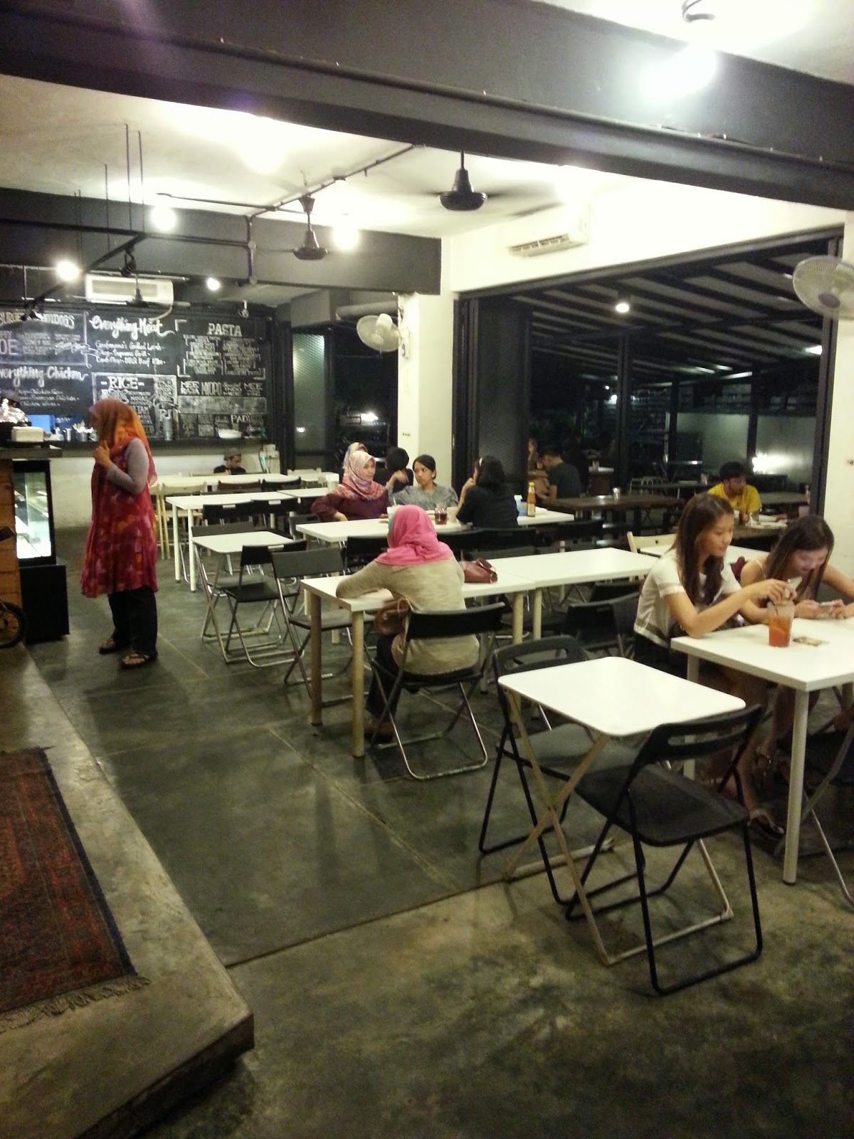 Ayuh, Let's Makan!: Grafa Cafe & Restaurant at SS15