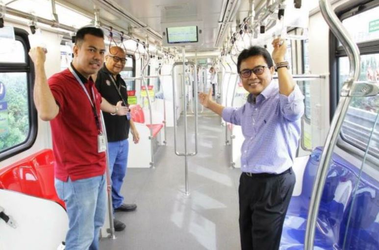 Rapid Rail Lancar Set Empat Gerabak Pertama...Syabas Memang Terbaik ...