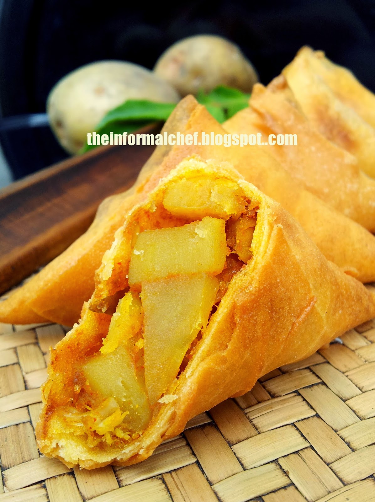 The Informal Chef: Curry Potato Samosa 马铃薯咖喱角