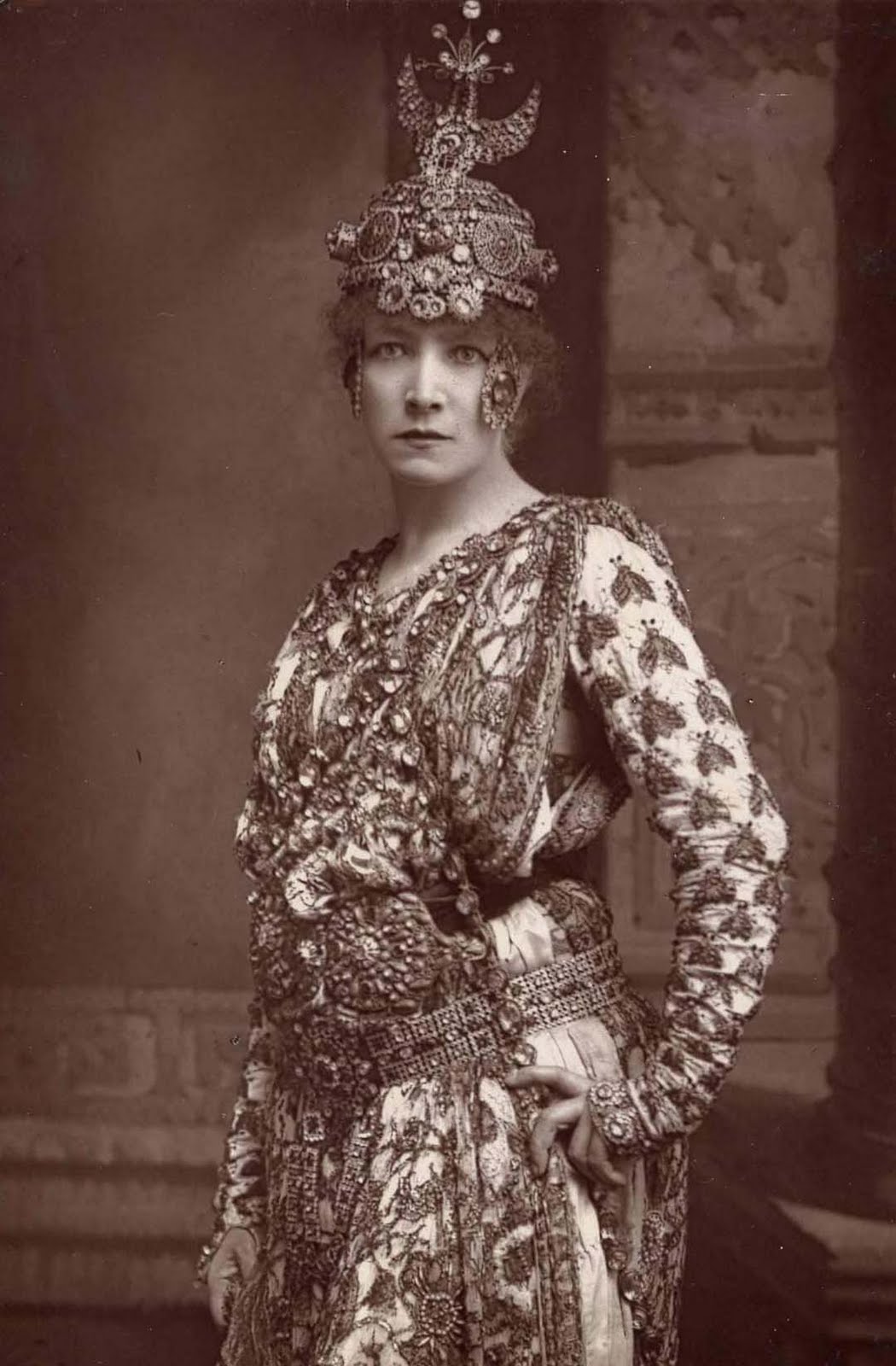 Emmanuel Chaussade: Sarah Bernhardt