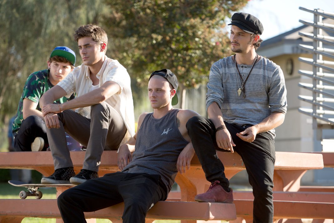 Soundtrack de la película “Música Amigos y Fiesta” - protagonizada por ...