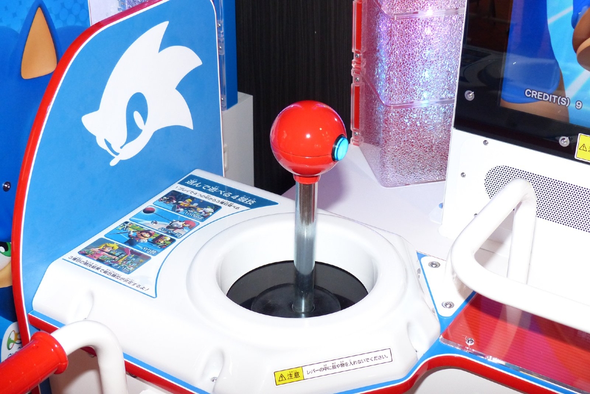Conheça mais detalhes e algumas imagens do arcade japonês de Mario ...