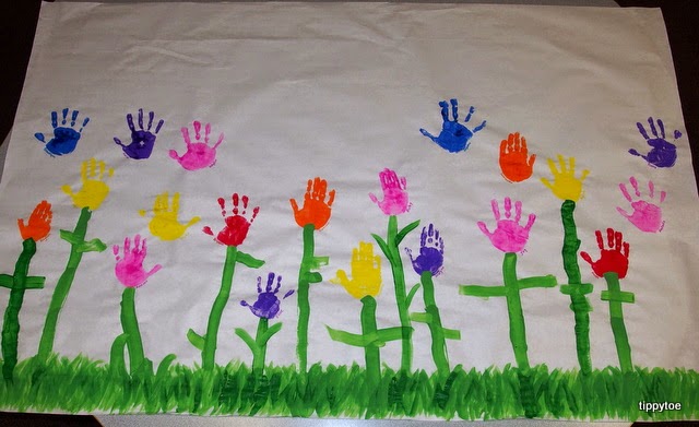 Tippytoe Crafts: Handprint Flower Garden