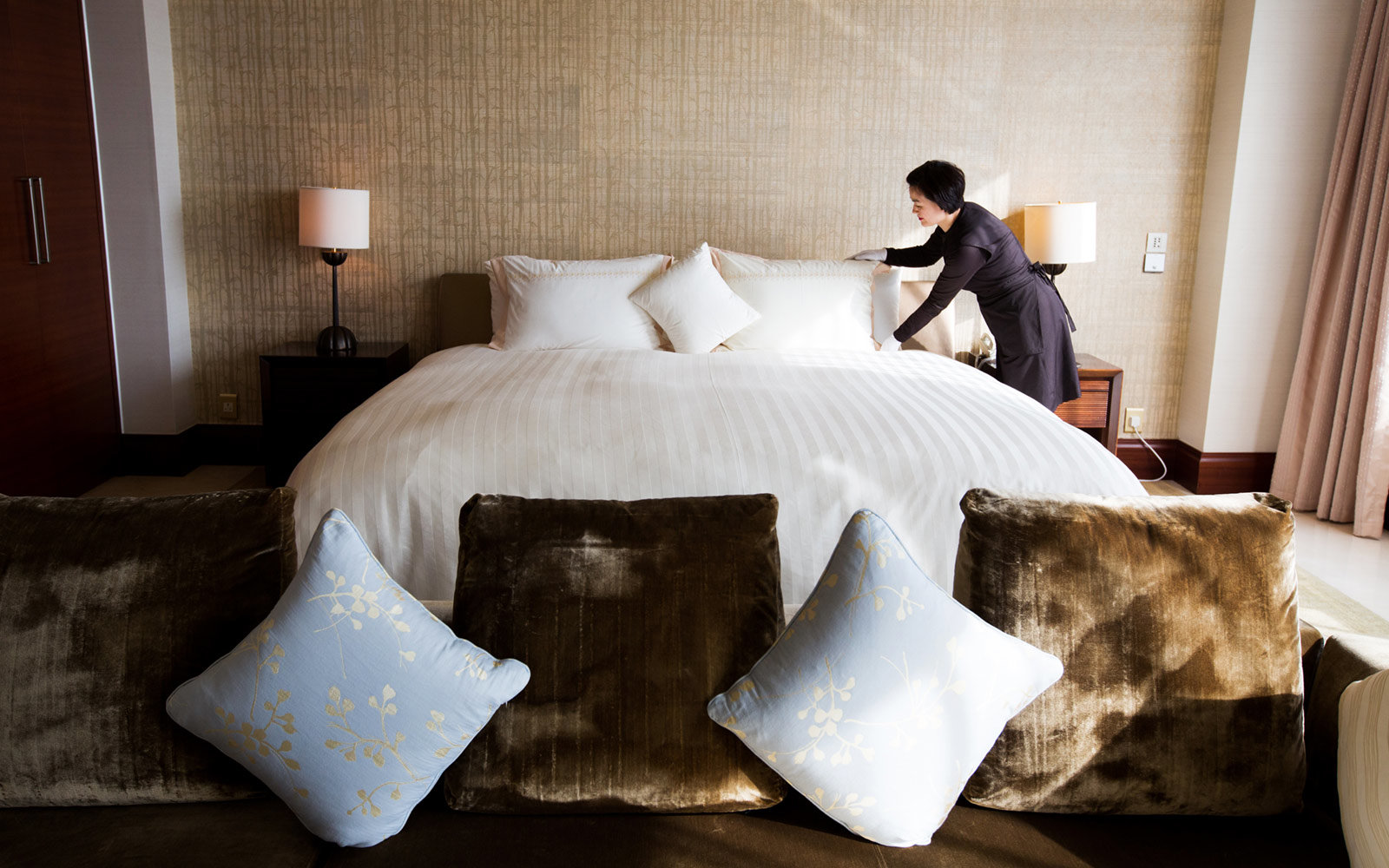 ROOM MAID REQUIRED WITH DUBAI EXPERIENCE - Your Jobs.com