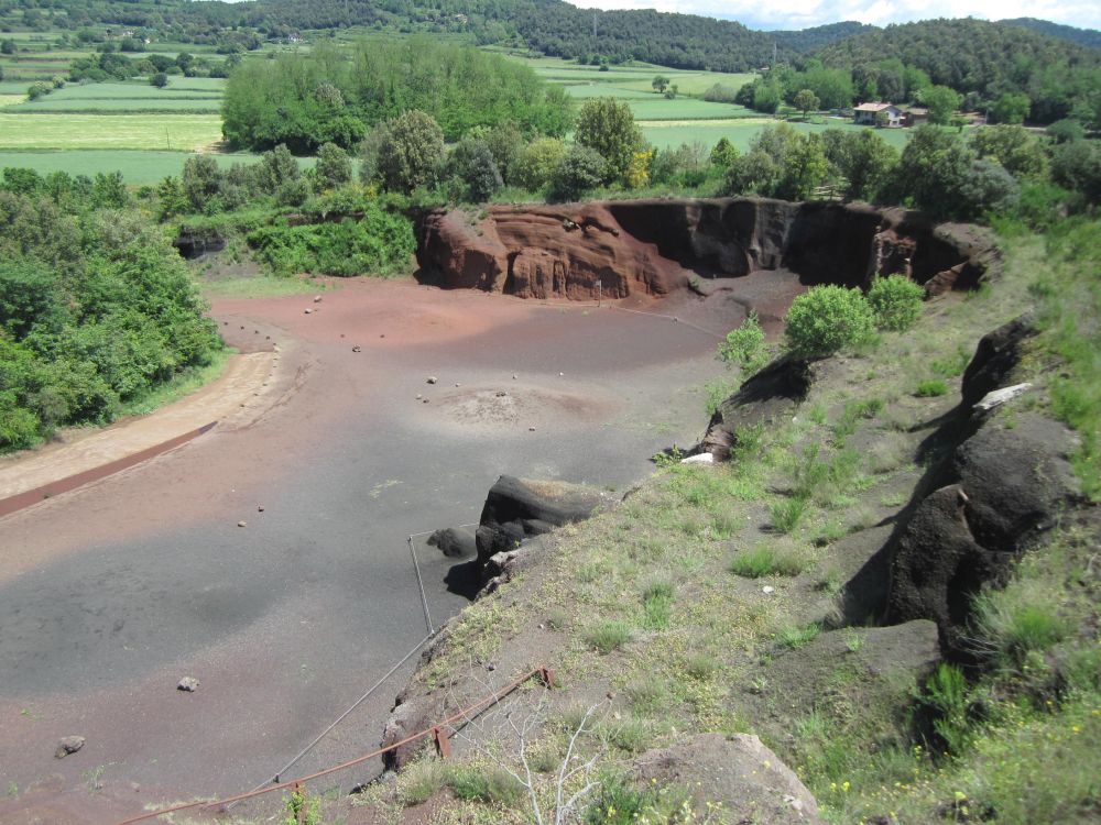 Volcanic Landscapes: Olot Volcanic Field: Croscat volcano