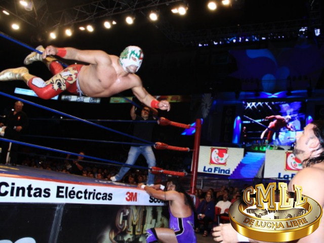 ESTRELLAS DEL RING.: Mr. Niebla regreso con más fuerza que nunca.