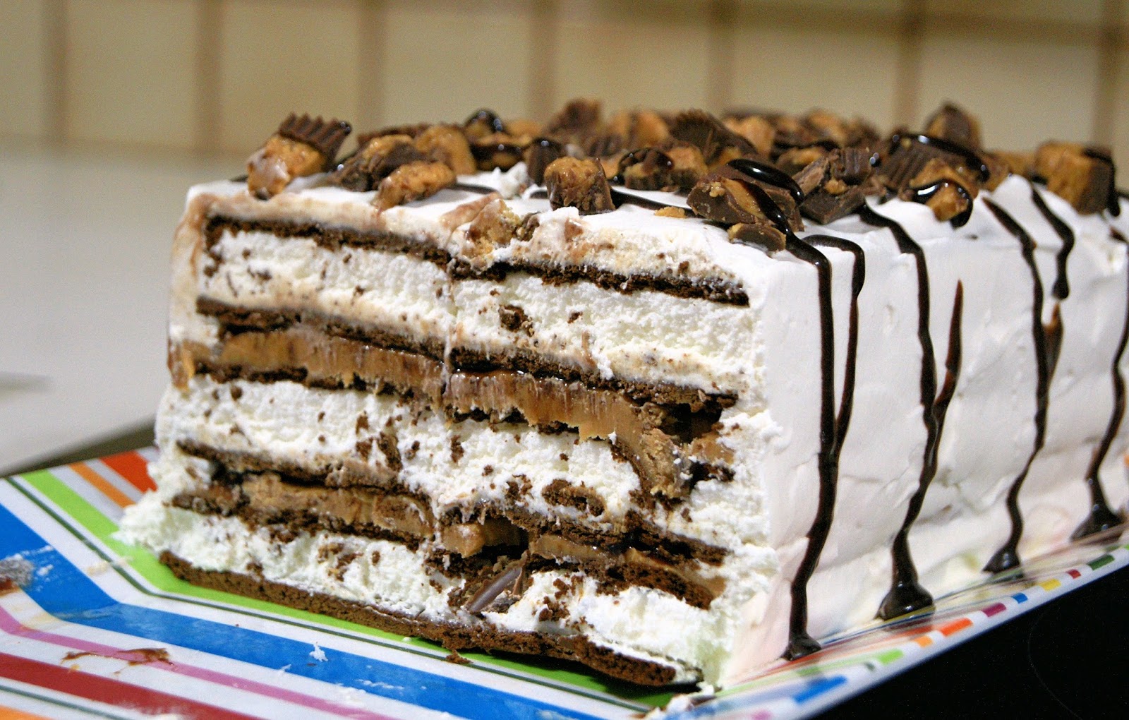 Raising Leafs: Peanut Butter Cup Ice Cream Cake