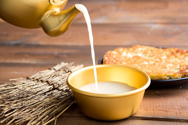 Makgeolli, the oldest alcoholic beverage in Korea - Korea's traditional ...
