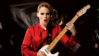 After Musiic: Anna Calvi versiona en directo a TV On The Radio y The ...