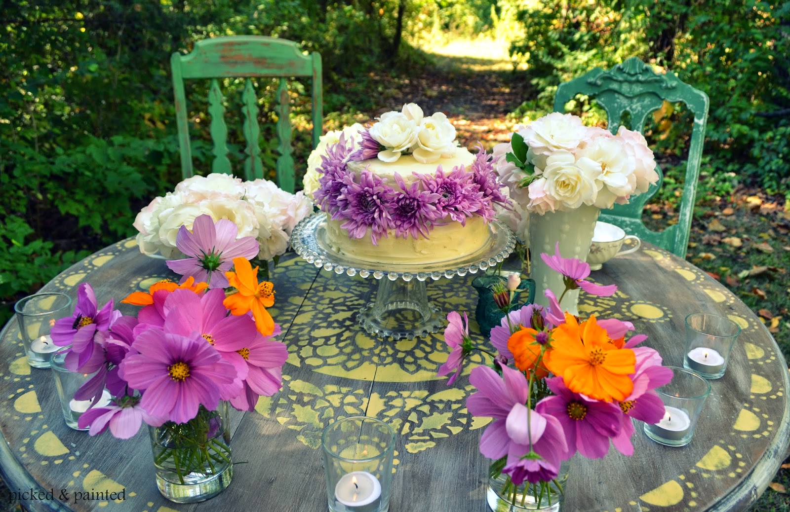 Helen Nichole Designs: Stenciled Sweetheart Table
