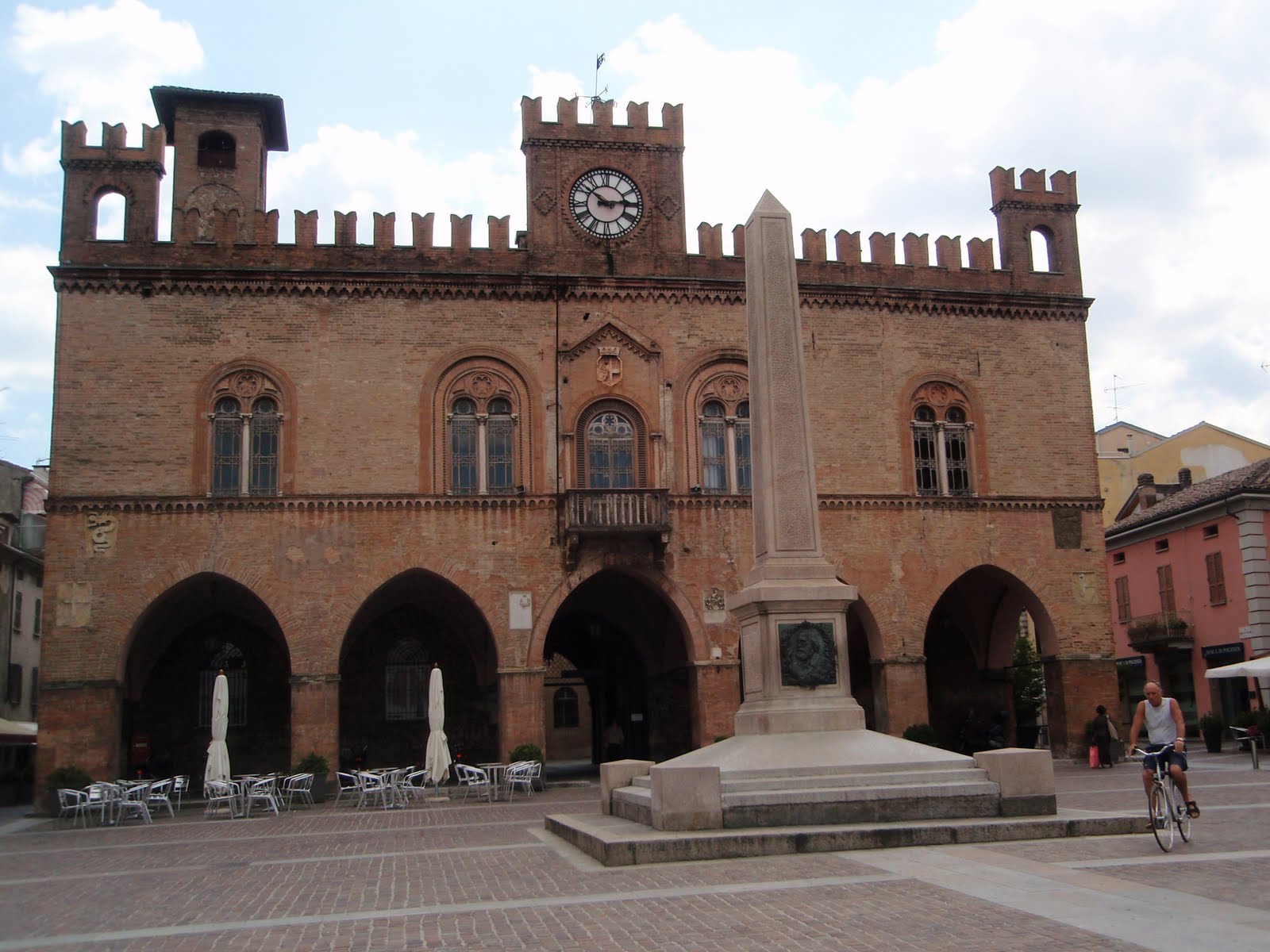 Become More: Italy and beyond: Cremona, Fidenza