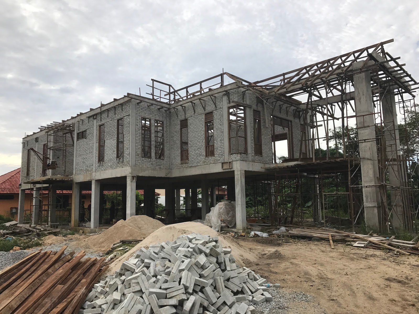 BINA BANGLO IDAMAN: 21. KERJA-KERJA MEMBINA KEKUDA BUMBUNG