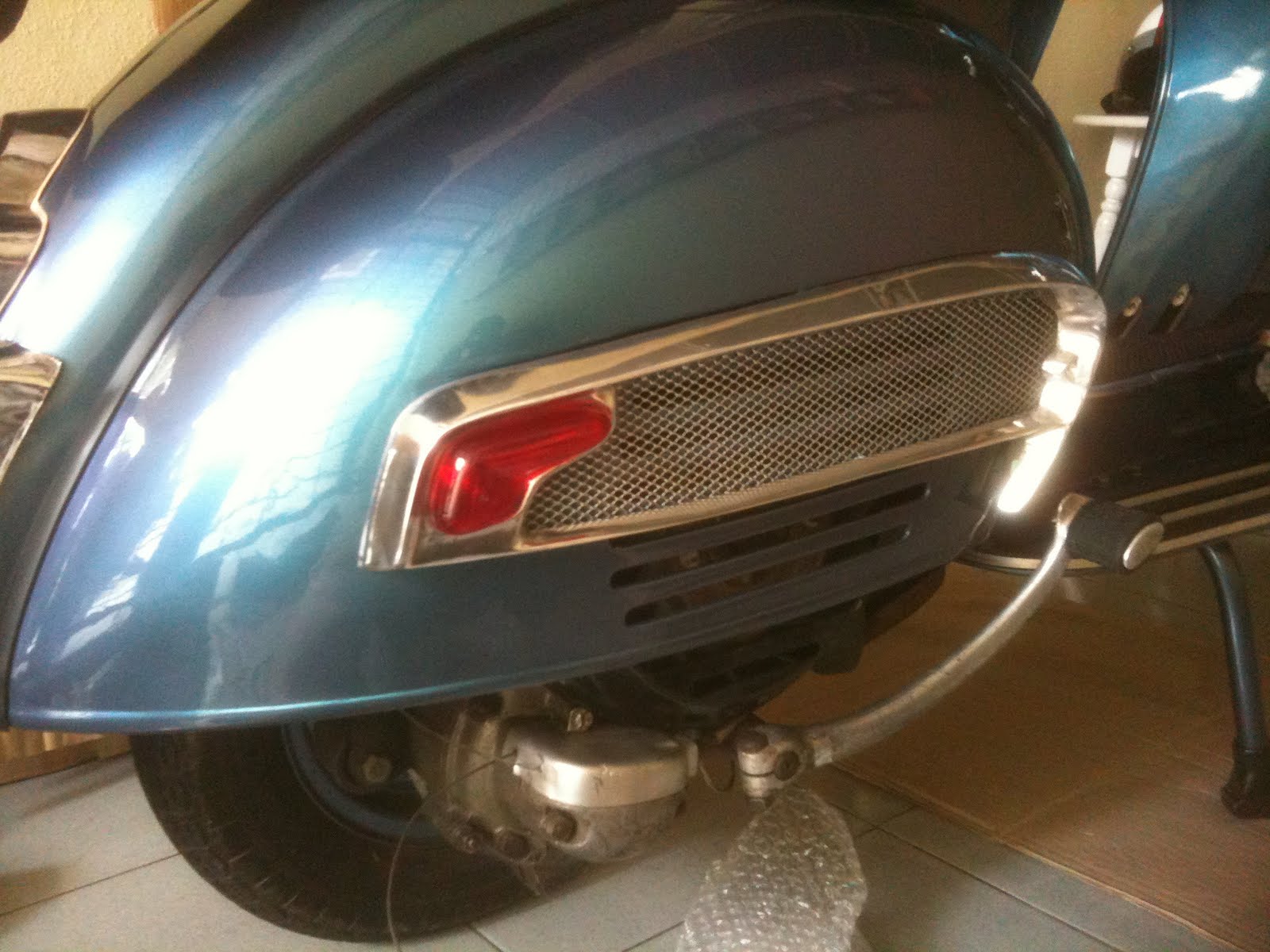 Vespa Solution: Side Box Panels Accessories
