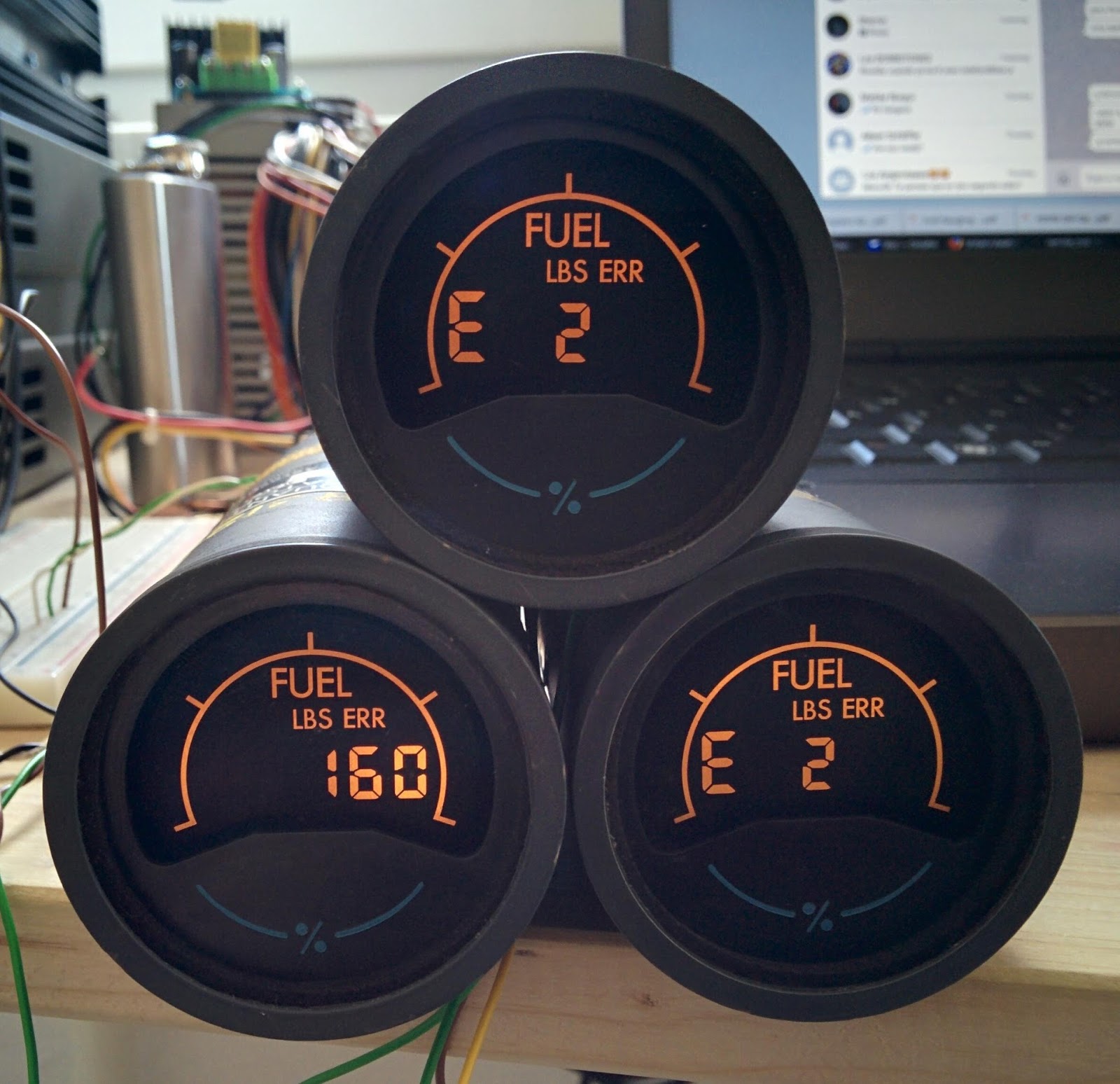 Boeing 737-300 Flight Deck Sim : Fuel Quantity Indicator (BFGoodrich)