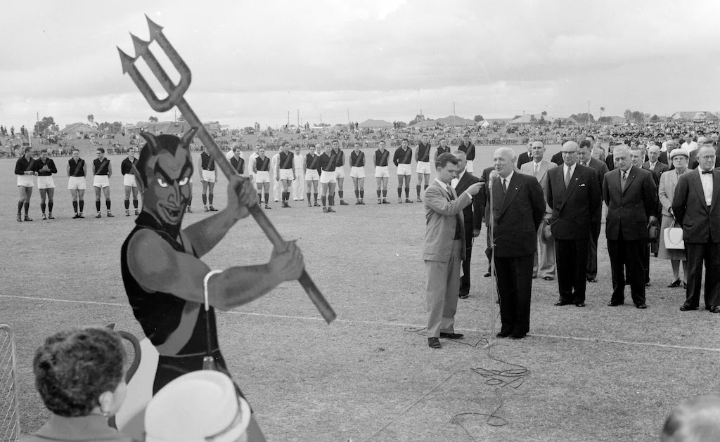 WAFL Football Golden Era: ARTICLE: "Lathlain Oval: Where Perth Football ...