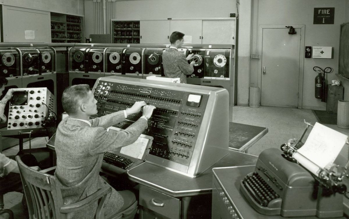 Sejarah Komputer Pertama: Dari ENIAC hingga Era Modern