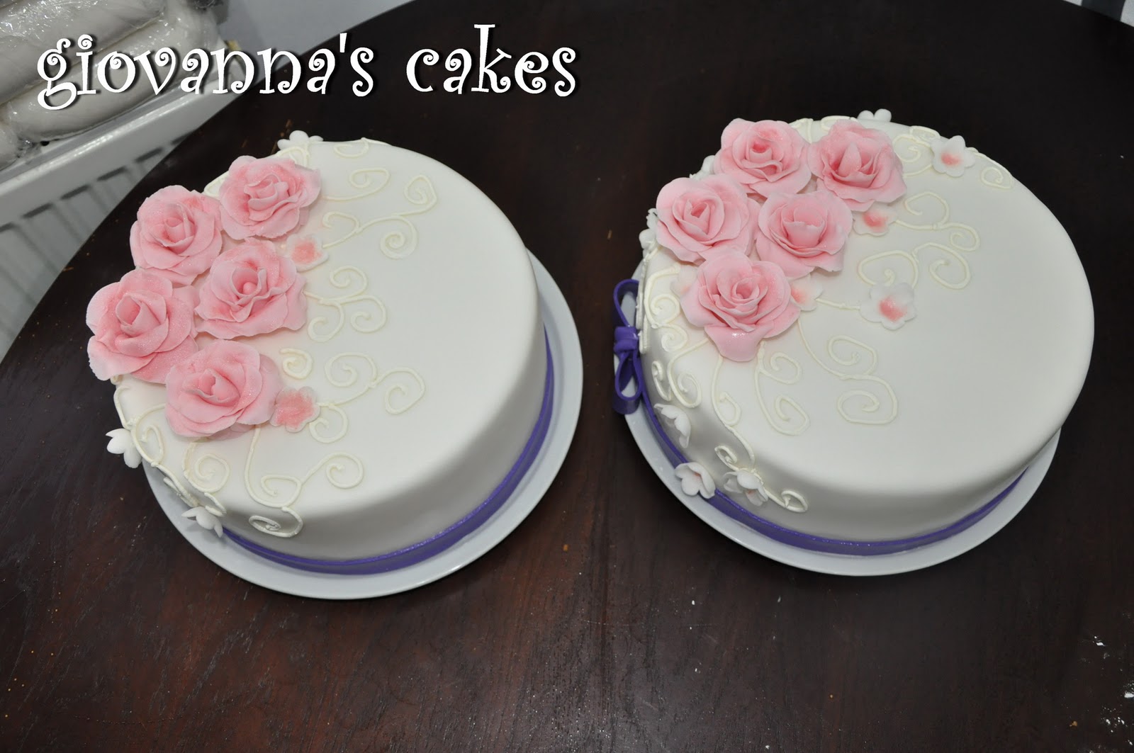 giovanna's cakes: White & beige wedding cake