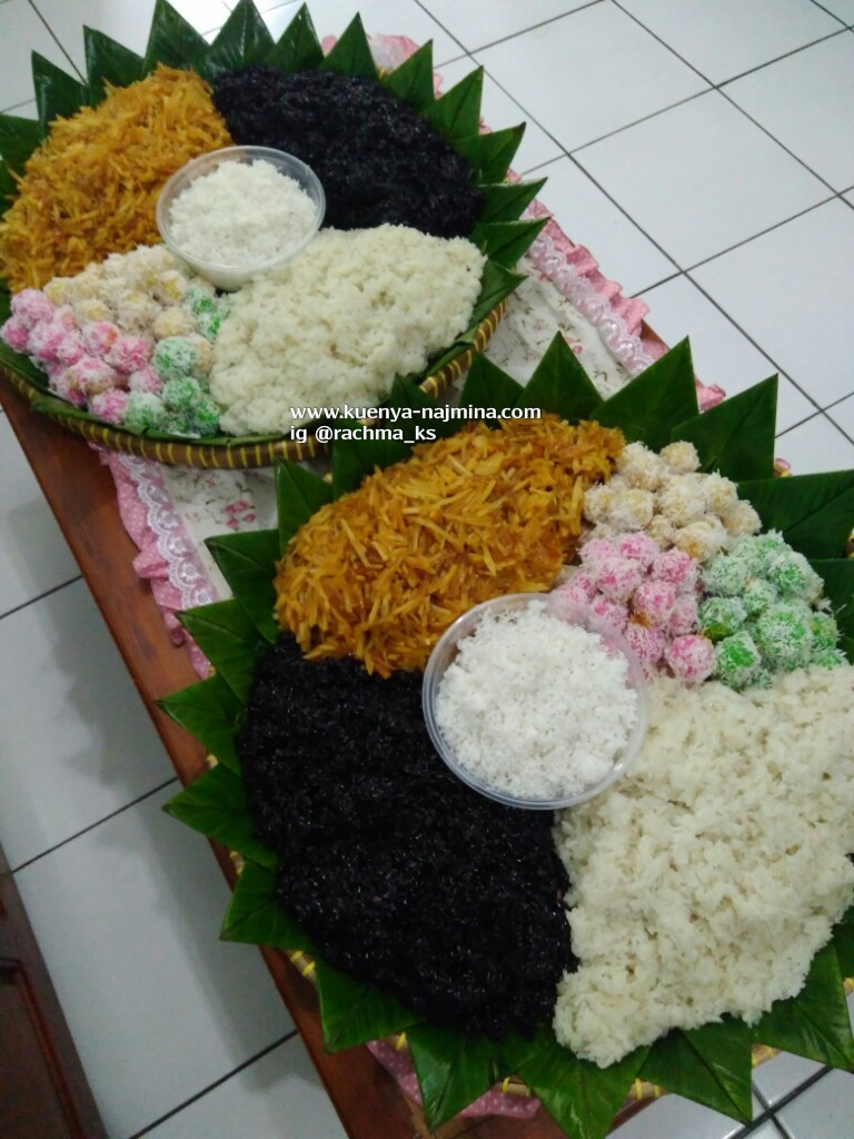 Kuenya-Najmina.com: Jajanan Tradisional & Rujak Tampah