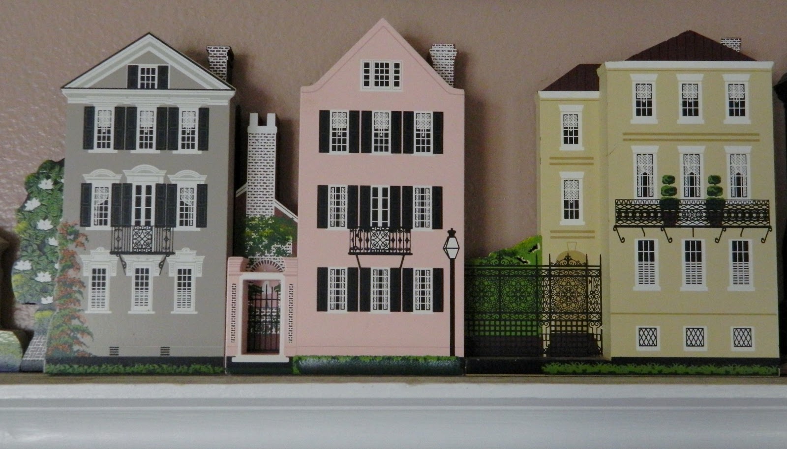 Roaming Rita: Traveling with my Shelia House Collection