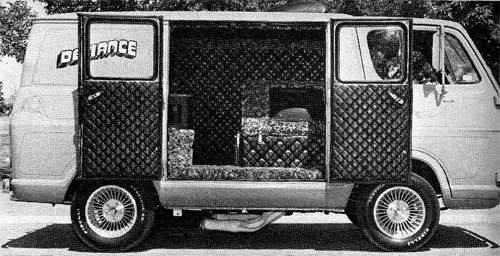 Vandoleros, Van Club: April 2012