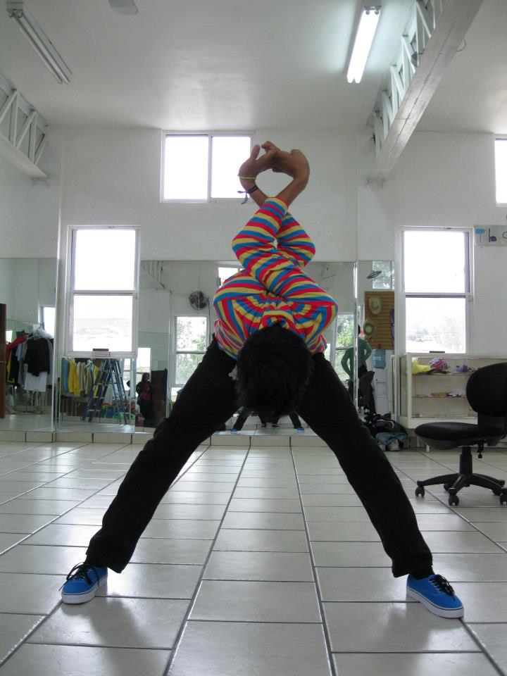 ~~LESIRG HINOJOSA~~: FLEXING DANCE