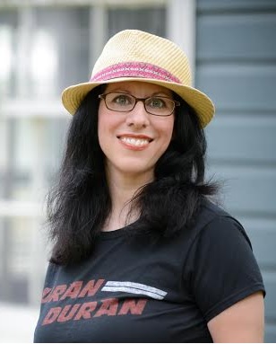 Chick Lit Central: Won't you be Elisa Lorello's neighbor? (Plus a book ...