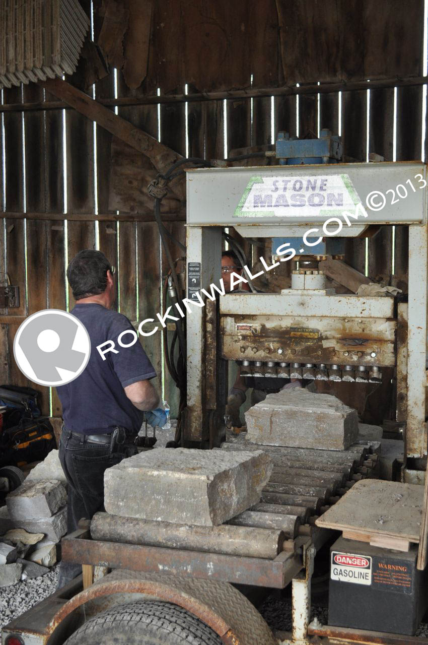 ROCKIN WALLS: April 2013