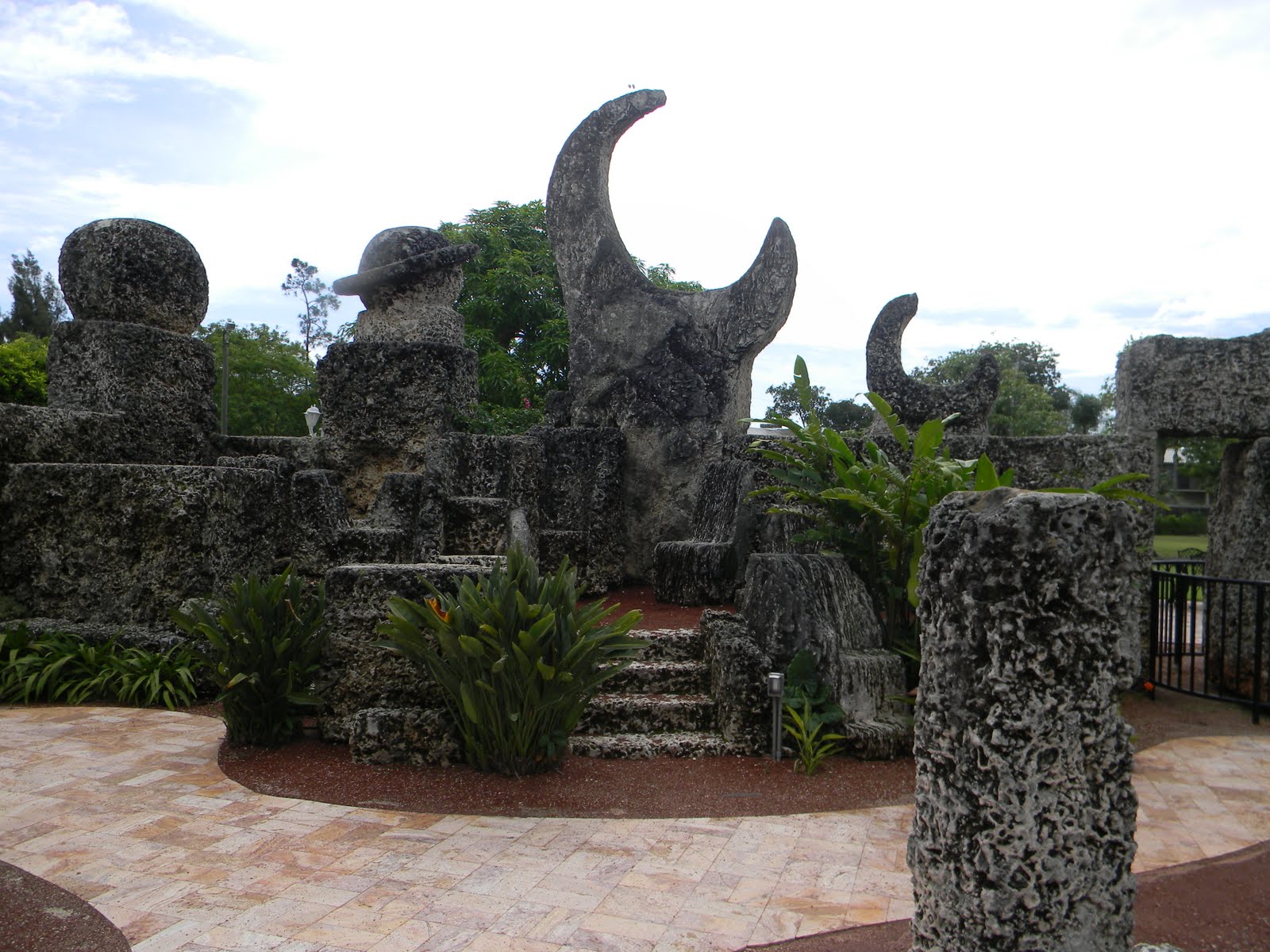 *~my house is cuter than yours~*: Coral Castle