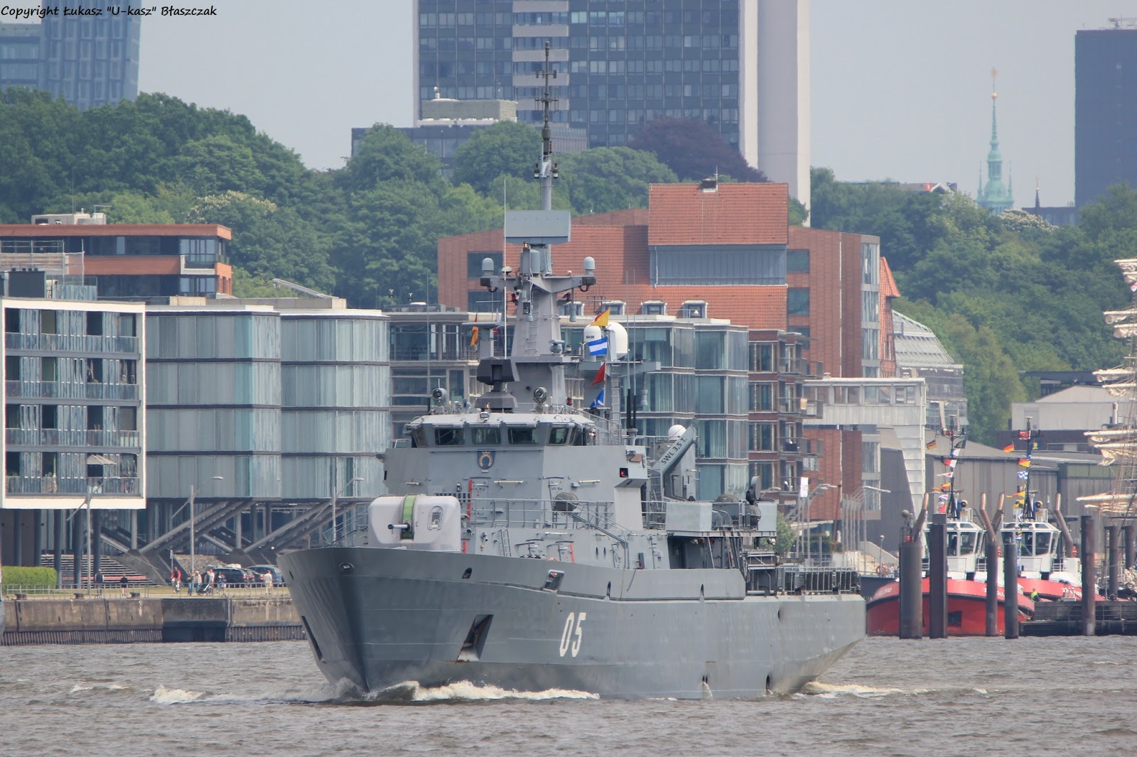 W obiektywie shipspottera czyli z migawką nad portową sadzawką: Z cyklu ...