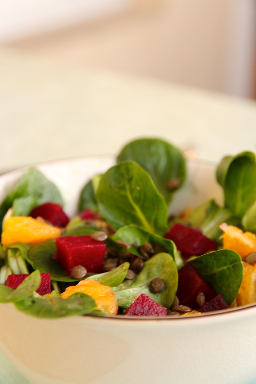 Une deux trois... cerises: Salade rampon, betterave, orange