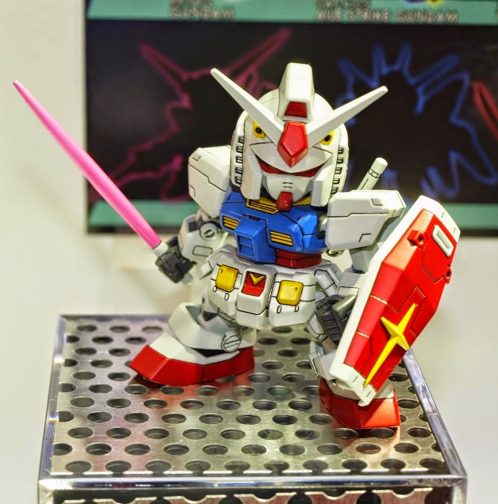 Gundam Family: SD Gundam EX-STANDARD : RX-78-2 Gundam On Display ...