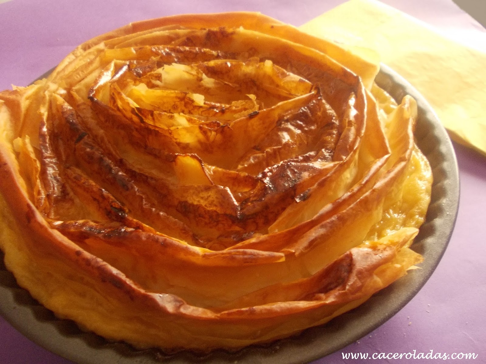 Tarta de pasta filo o ruffled milk pie | Caceroladas