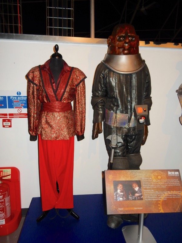 Hollywood Movie Costumes and Props: Memories of costumes and props at ...