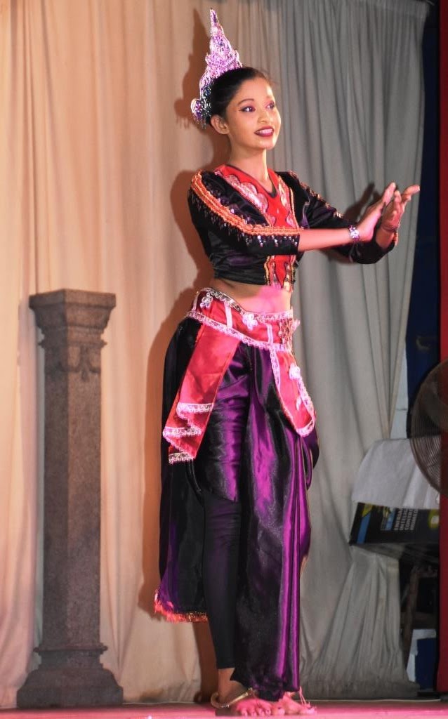 Kumbuk Pokuna Lodge: Udarata Natum