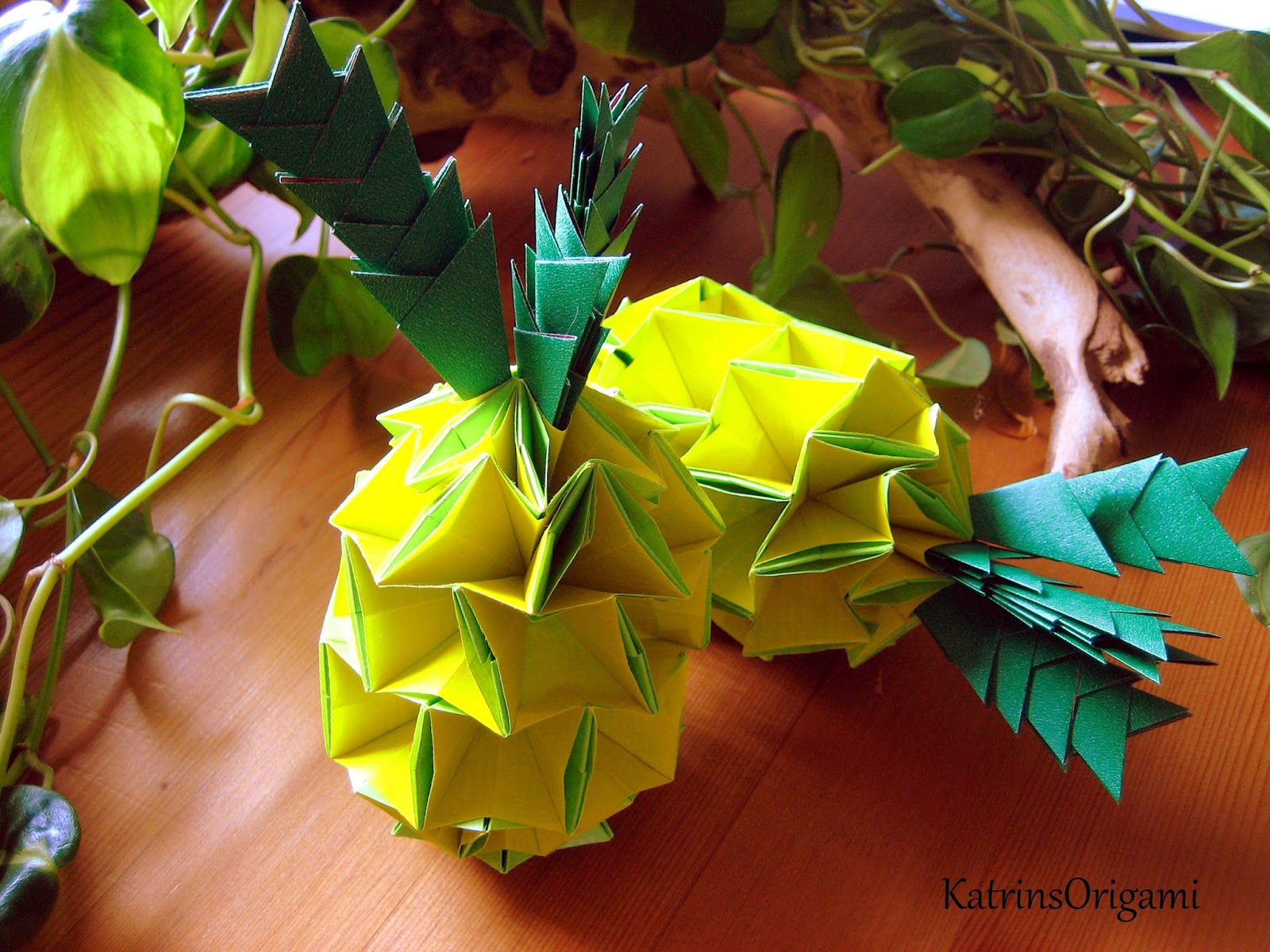 Origami die Kunst des Papierfaltens: Origami Pineapple ( modular )