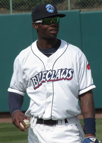 Hudson Leaves Threshers to Pursue Football