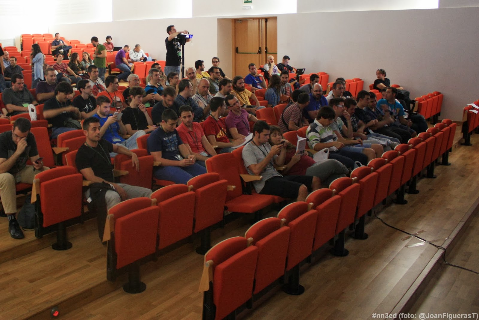 Seguridad, Sistemas y Privacidad: Navaja Negra Conference (1 de 2)