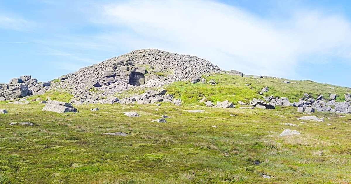 Jack Frost: Wide angle of a Megalithic Structure