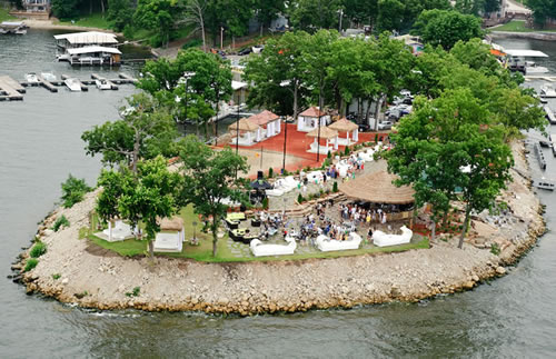 Lazy Gators brings the Caribbean to Lake of the Ozarks!!!