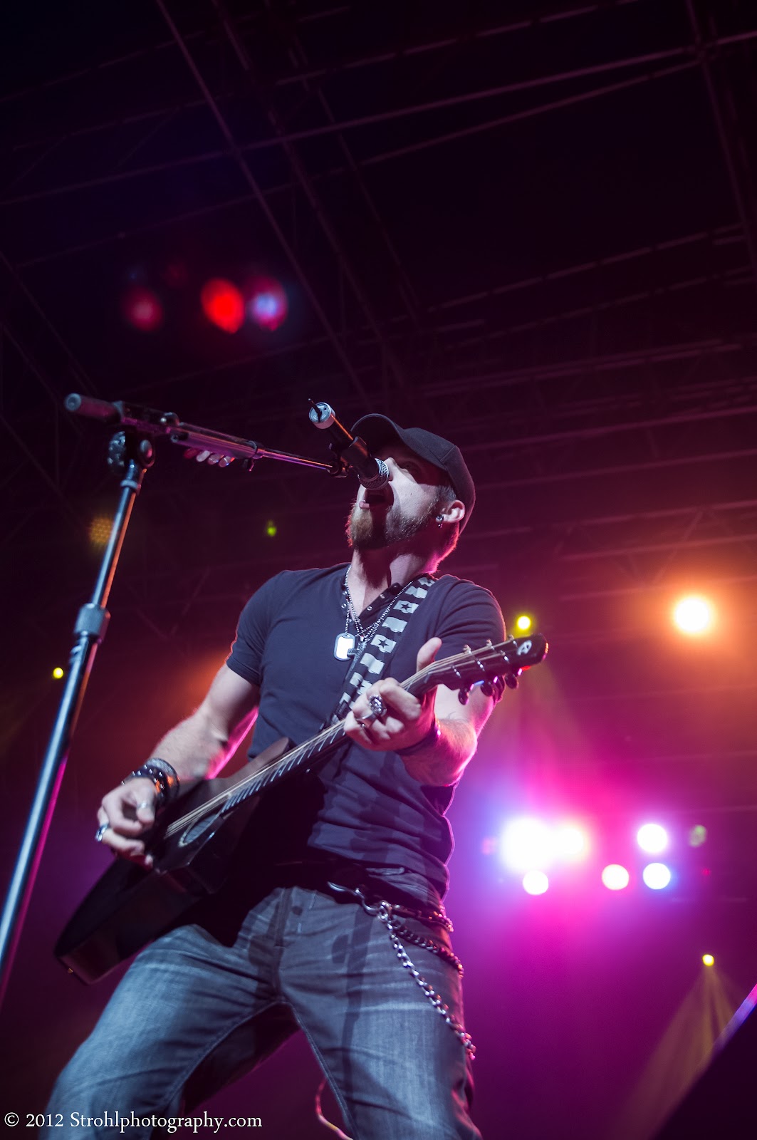 Brantley Gilbert ~ Concert Photos Magazine - Live Music News Tickets ...