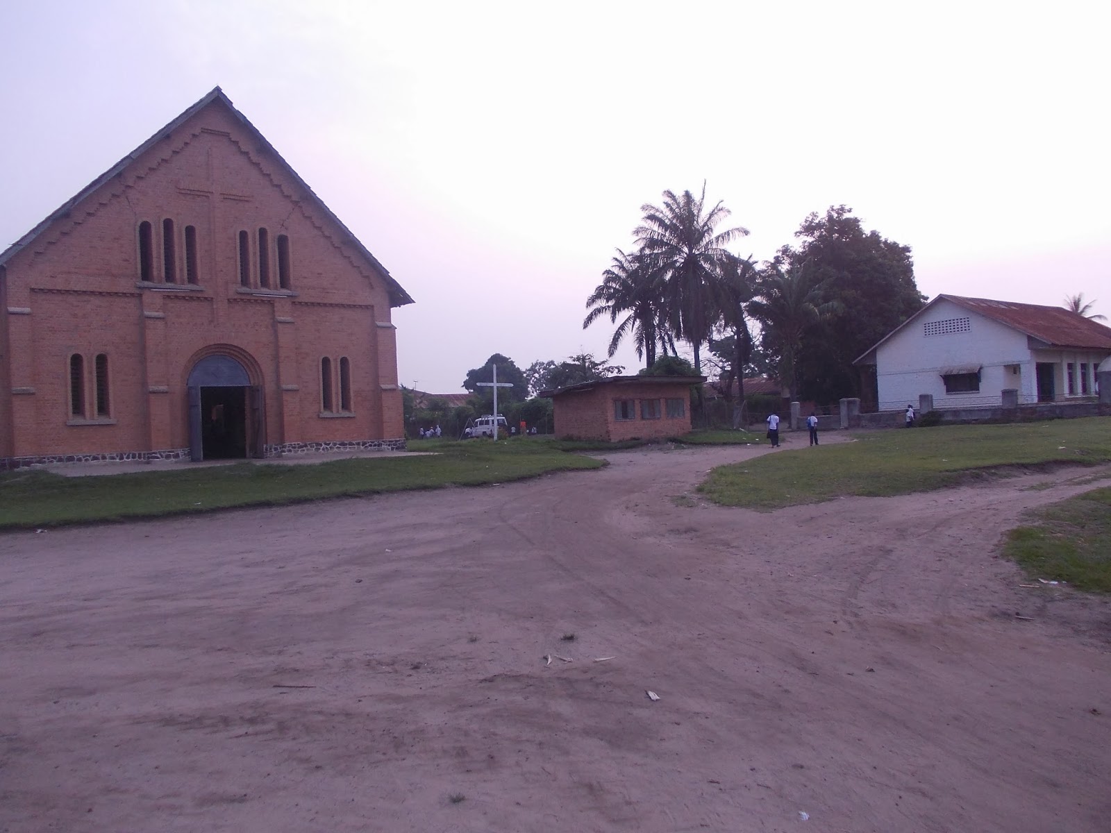 DIOCESE D'INONGO: octobre 2013