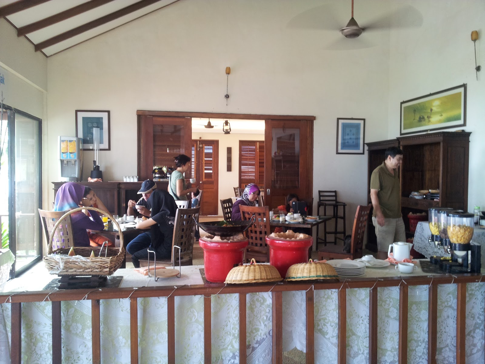 AEZEK: ULEK BEACH RESORT, DUNGUN