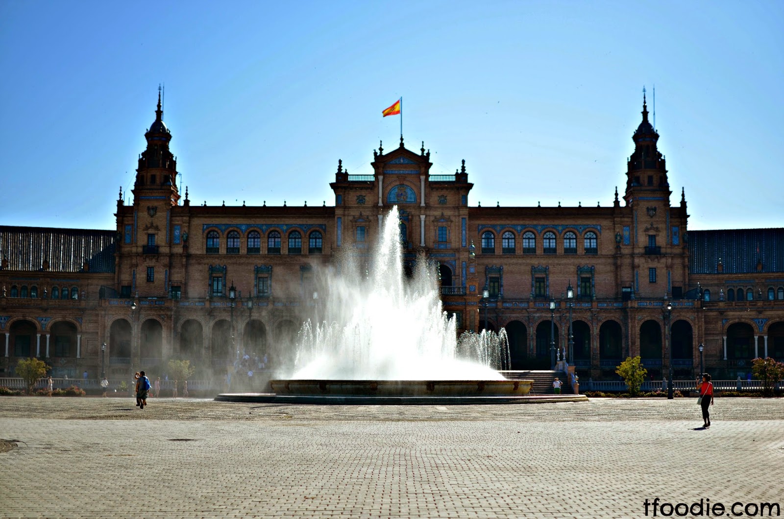 The traveling foodie: Plaza de España, Seville