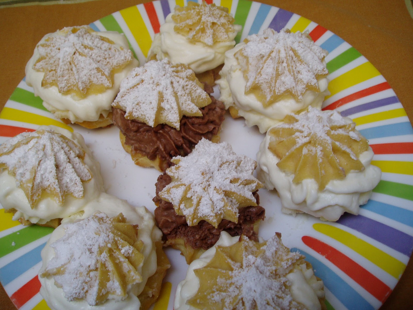 lastartasdemorenaan: Lionesas o profiteroles y vuelta a los inicios