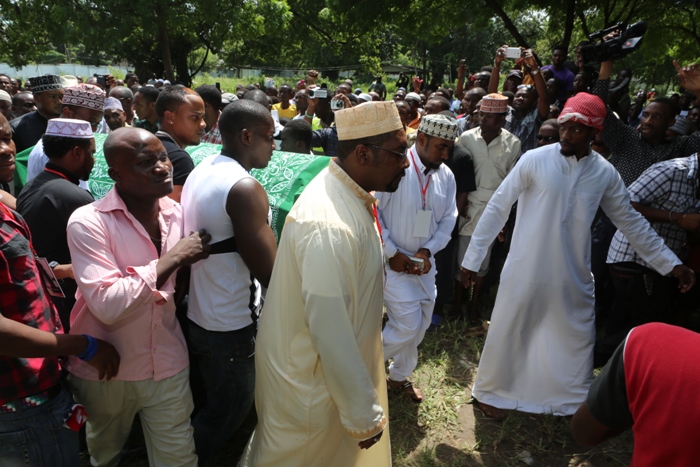 MATUKIO @ MICHUZI BLOG: TASWIRA ZA MAZISHI YA SAJUKI